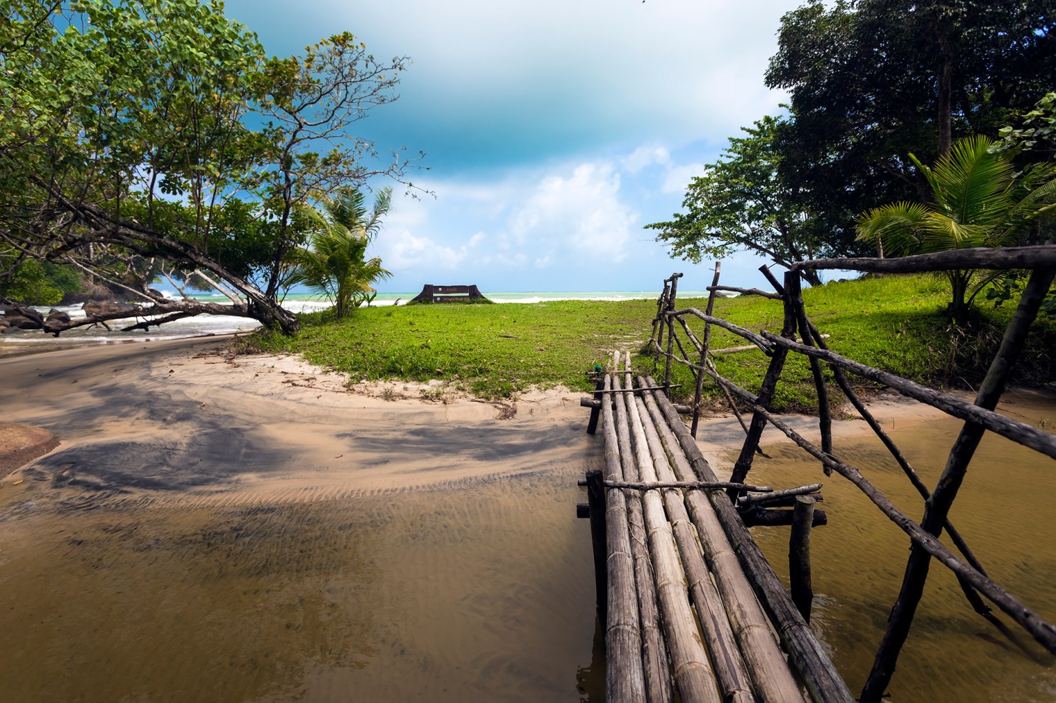 Small sandy beach Khao lak (Hat Lek) – photographer phuket thailand